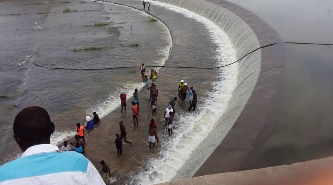 Cop, council worker die after boat capsizes in Bubi Lupane Dam – The ...